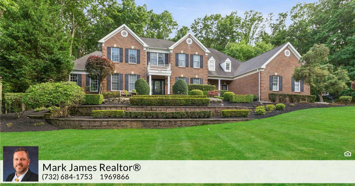 203 Shepard Way, Manalapan Township, NJ 07726